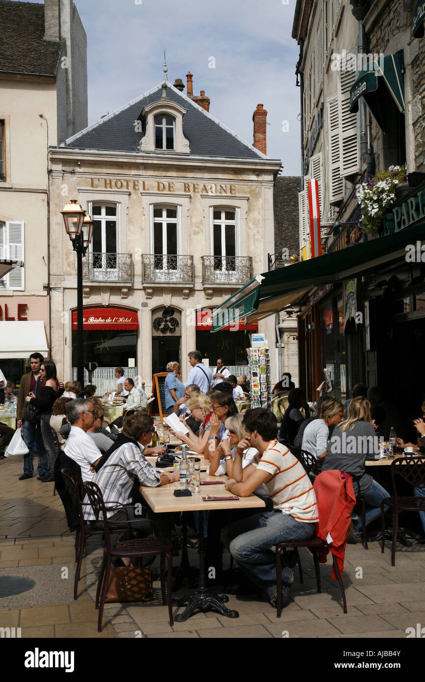 Cafe beaune burgundy france hi-res stock photography and images - Alamy