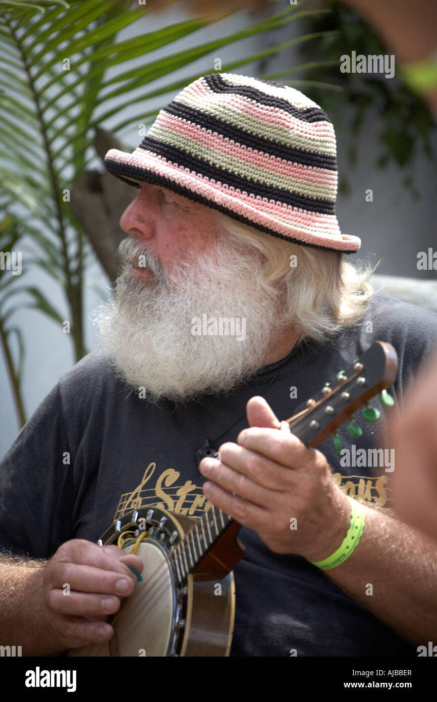 Man playing banjo hi-res stock photography and images - Alamy