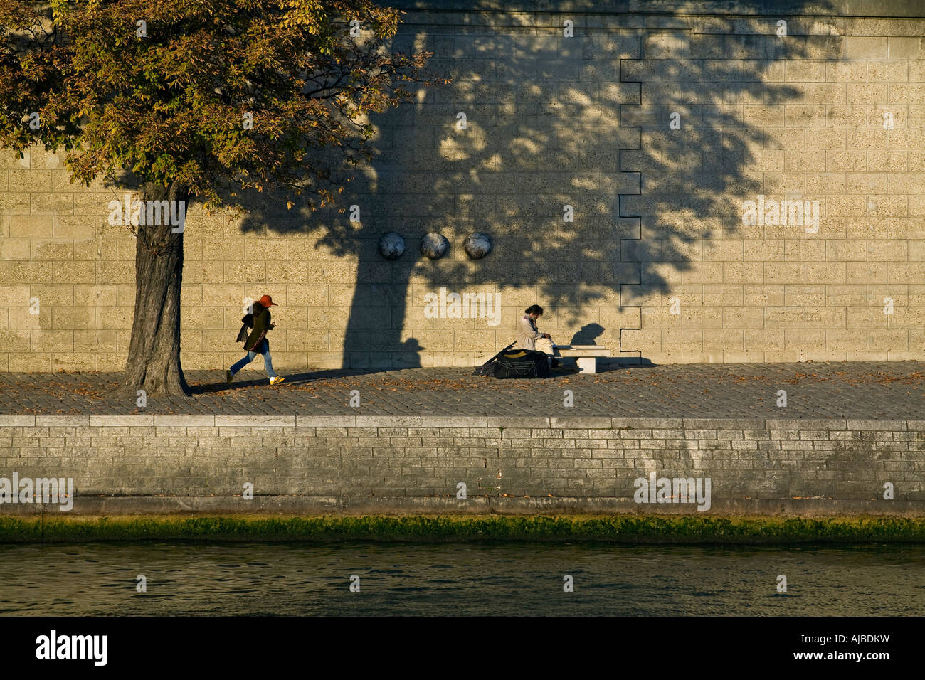 Paris clochard hi-res stock photography and images - Alamy