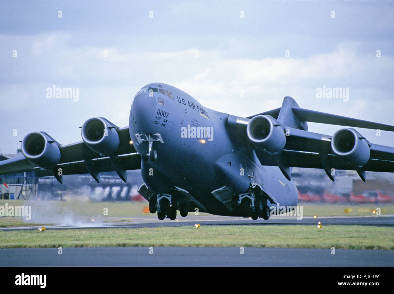 The Boeing C-17 Globemaster III military transport aircraft Stock Photo ...