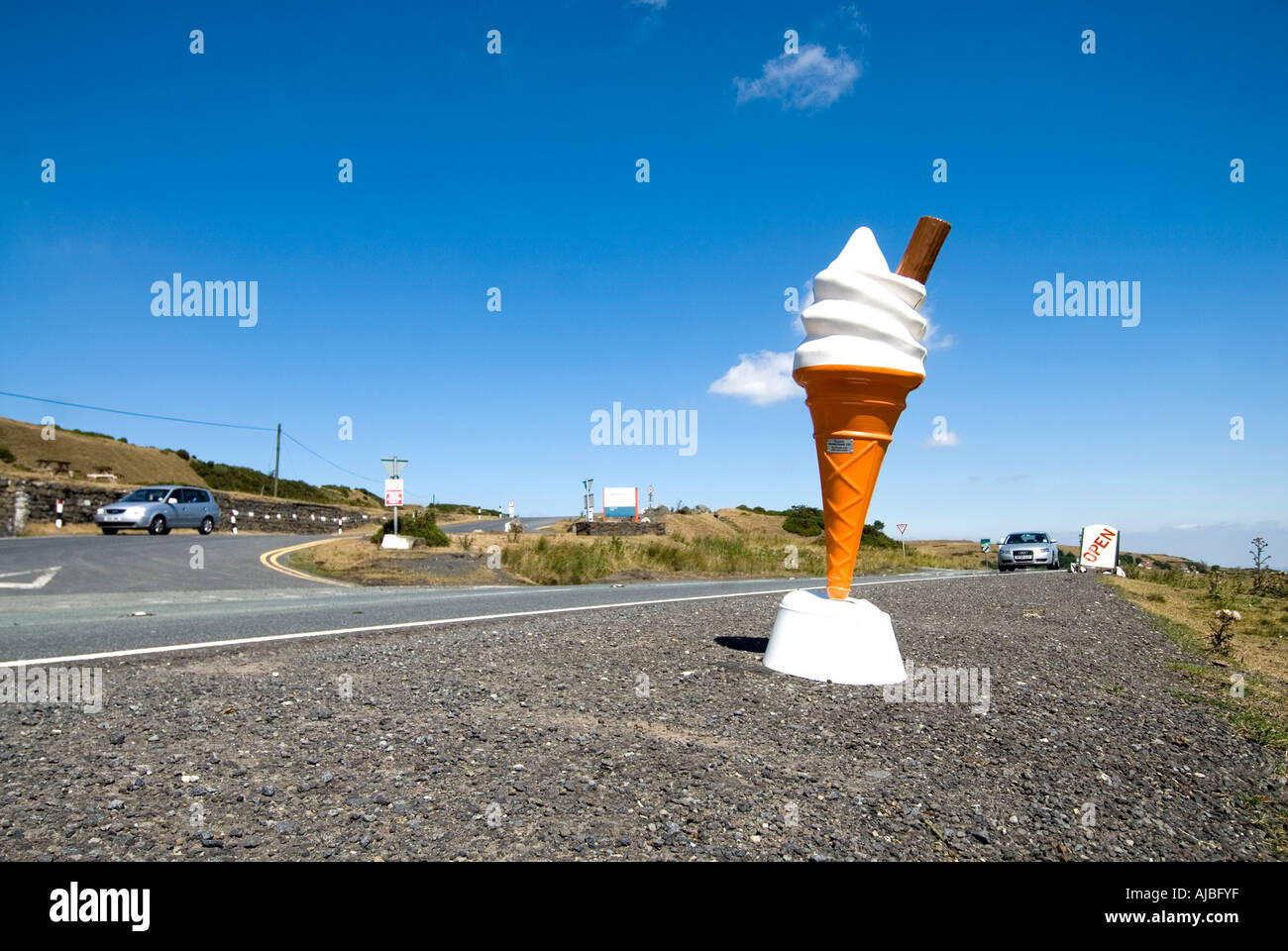 Roadside ice cream hi-res stock photography and images - Alamy