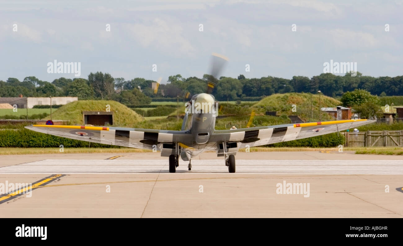 Supermarine spitfire british war hi-res stock photography and images ...
