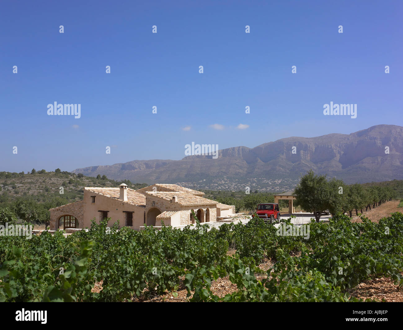 Exterior of farmhouse in Spain Stock Photo - Alamy