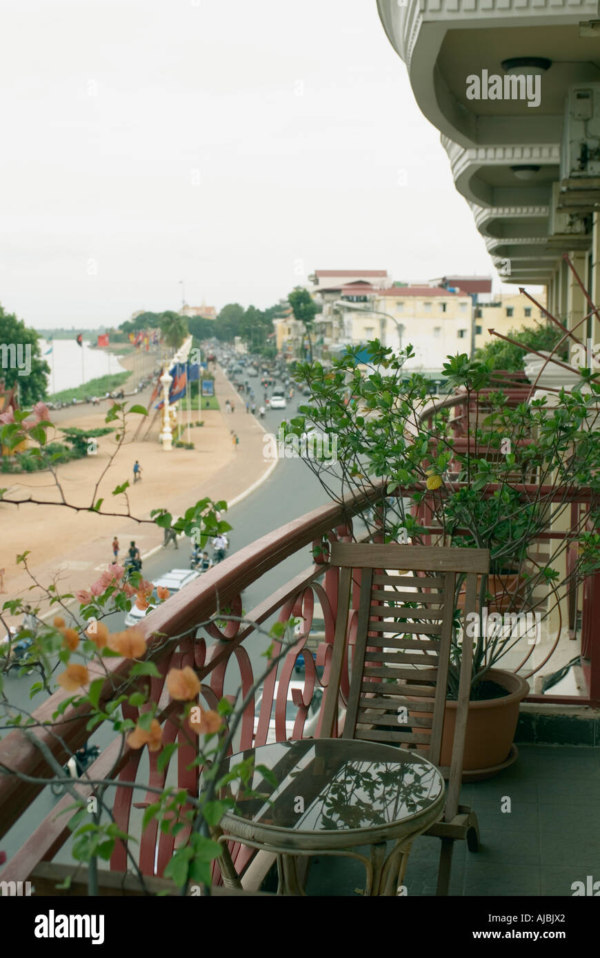 Cambodia Phnom Penh Sisowath Quay Stock Photo - Alamy