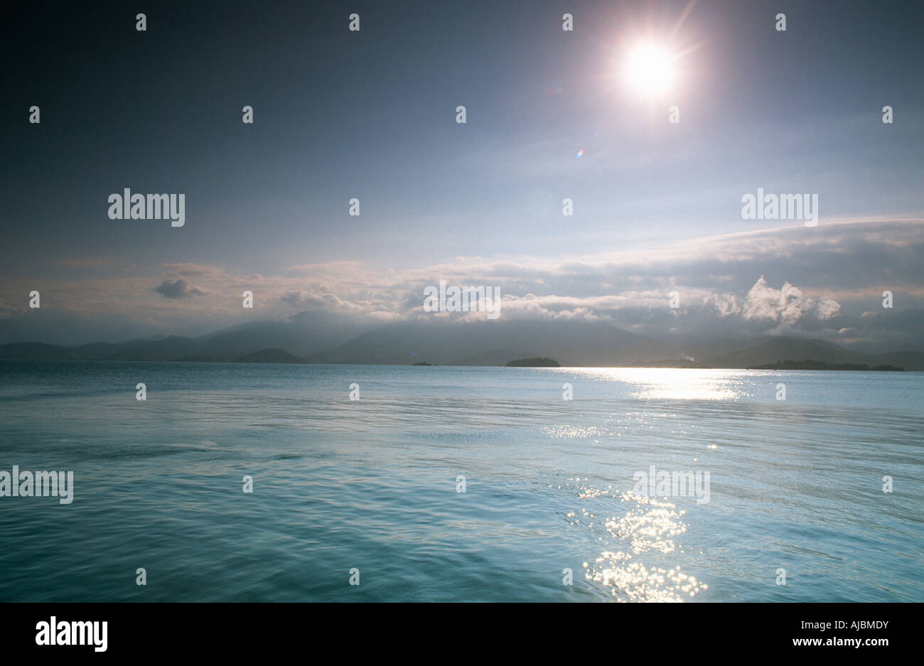 Scenic Portrait of the Sun Over the Atlantic Ocean Stock Photo - Alamy
