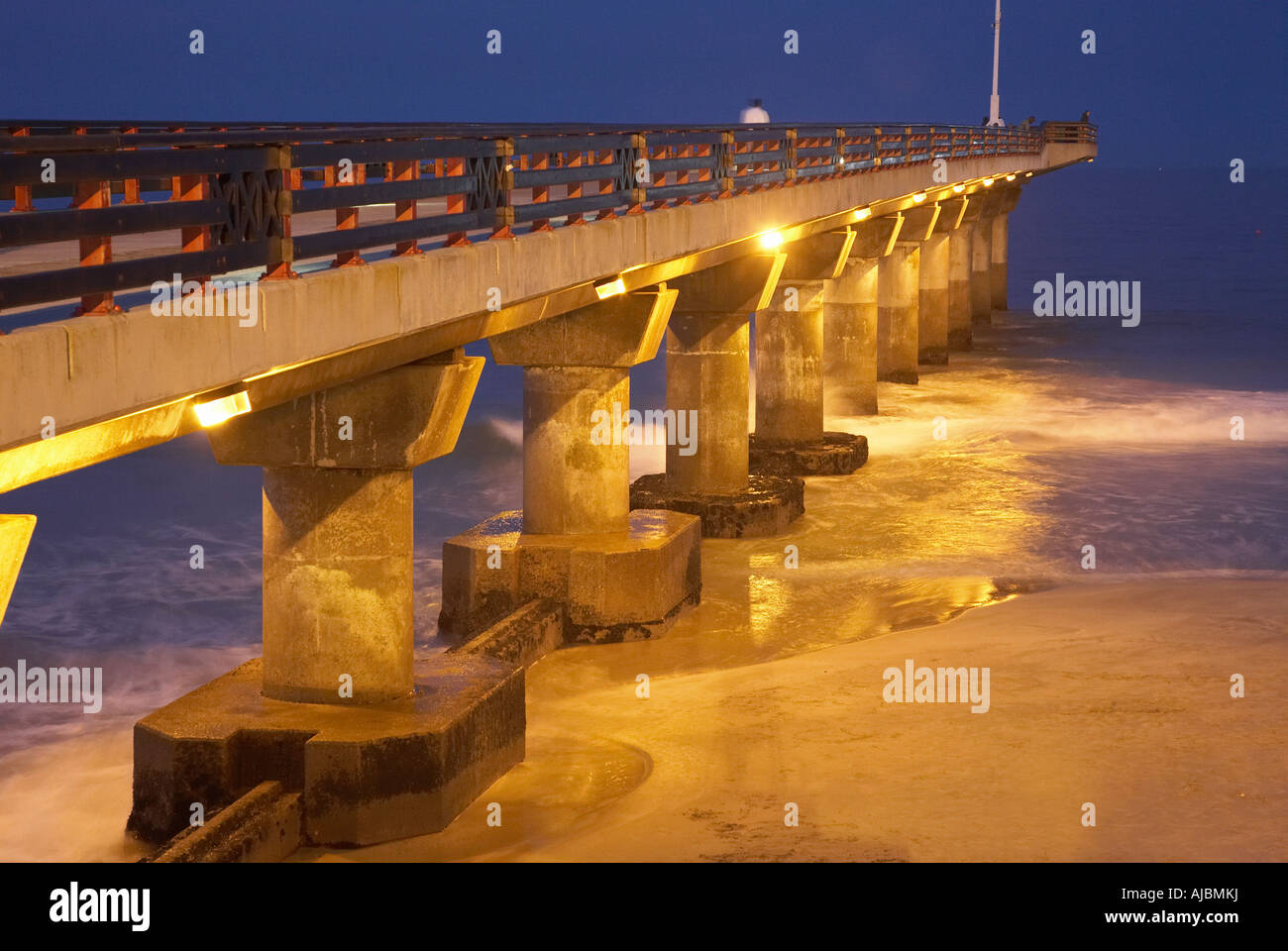 Shark rock pier port elizabeth hi-res stock photography and images - Alamy