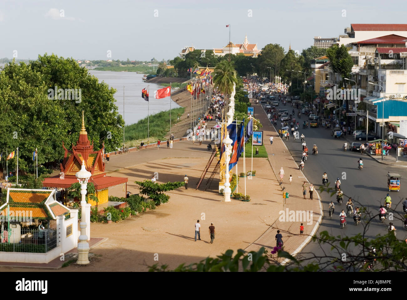 Cambodia Phnom Penh Sisowath Quay Stock Photo - Alamy