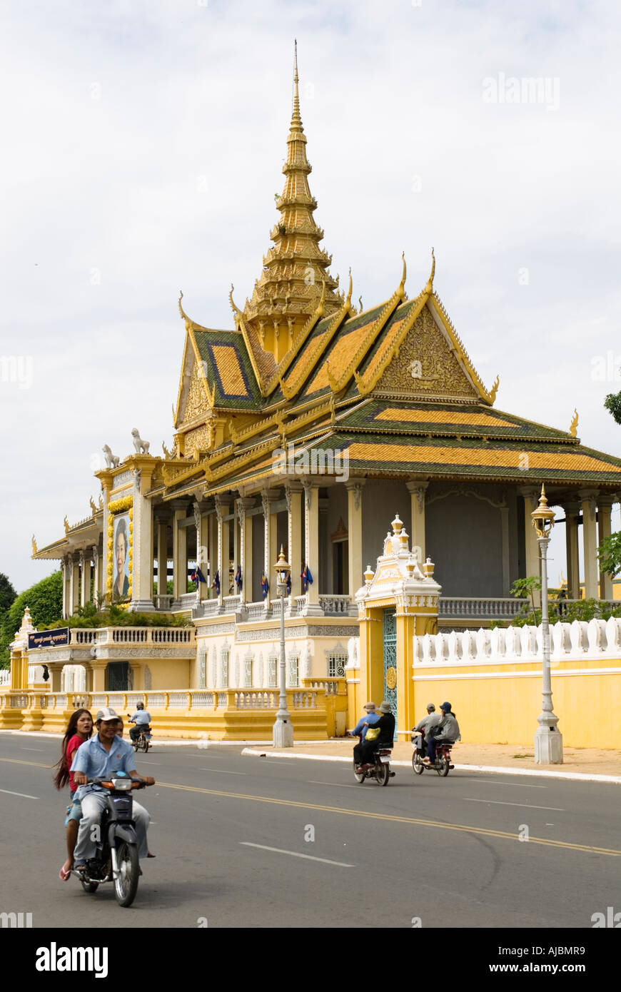 Cambodia Royal Palace Phnom Penh Stock Photo - Alamy