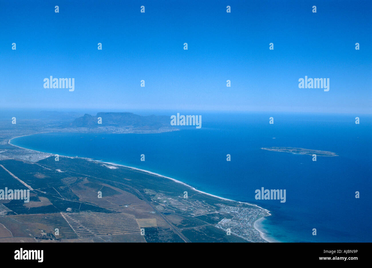 An Aerial View of Table Mountain;Robben Island & the Cape Peninsula ...