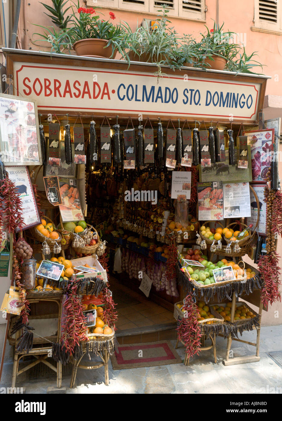 Mallorca majorca shop shops hi-res stock photography and images - Alamy