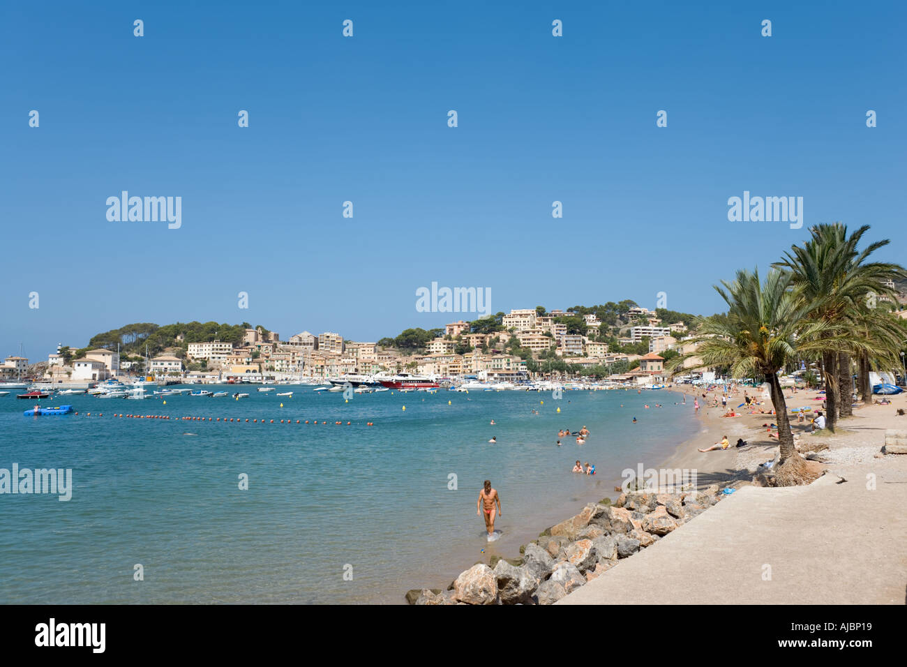 Beach at Port de Soller (Puerto Soller), West Coast, Mallorca, Spain ...