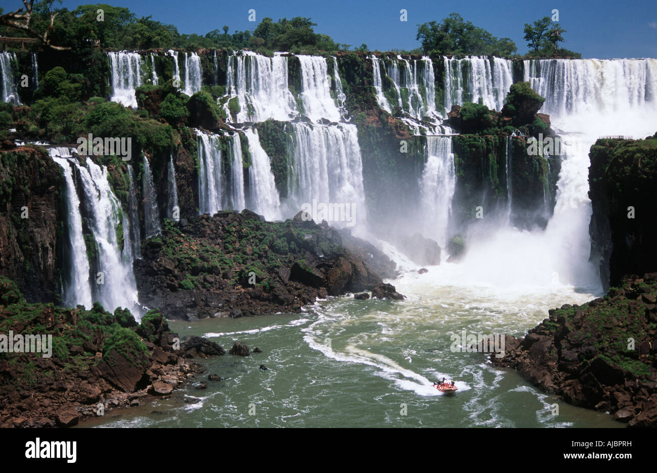 Thundering waterfalls hi-res stock photography and images - Alamy