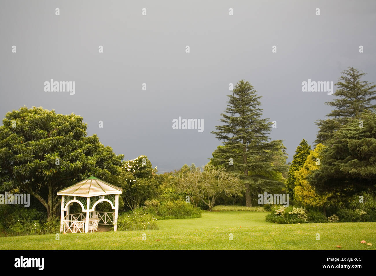 Gazebo on farm hi-res stock photography and images - Alamy