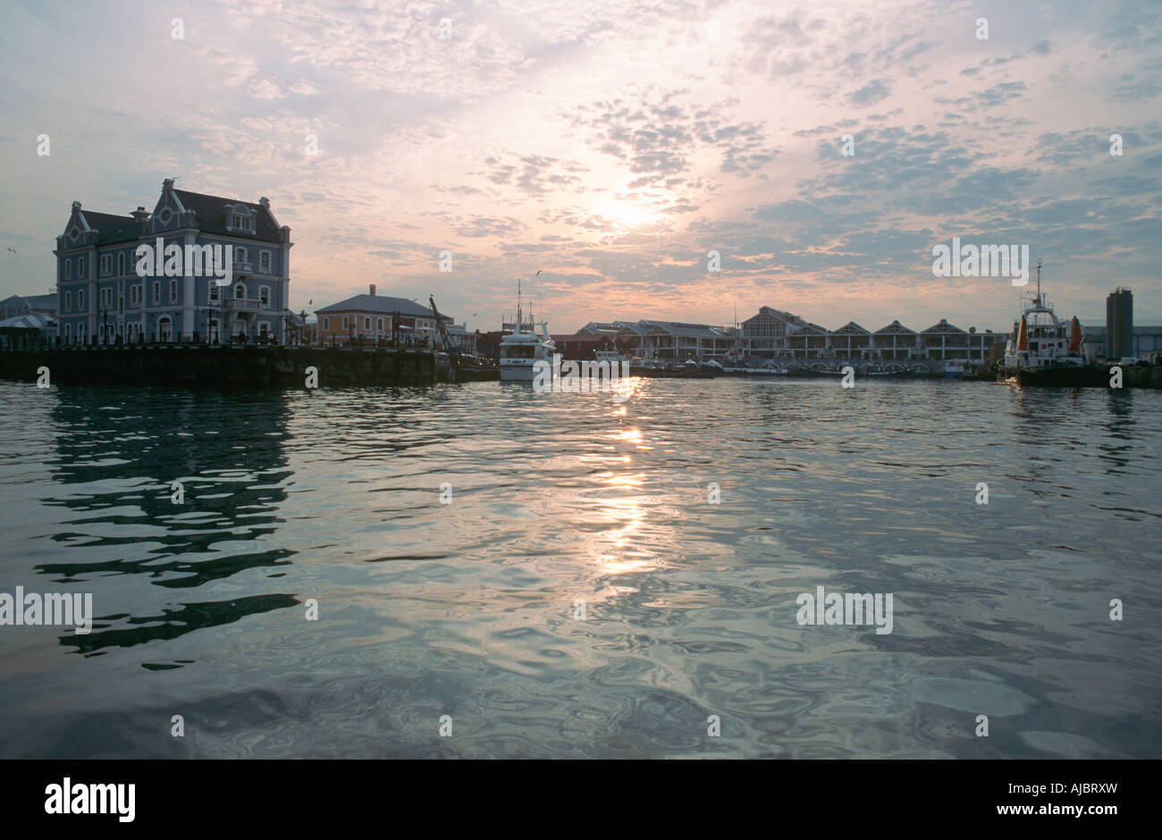 Victoria and Alfred Waterfront at Dusk - Scenic Stock Photo - Alamy