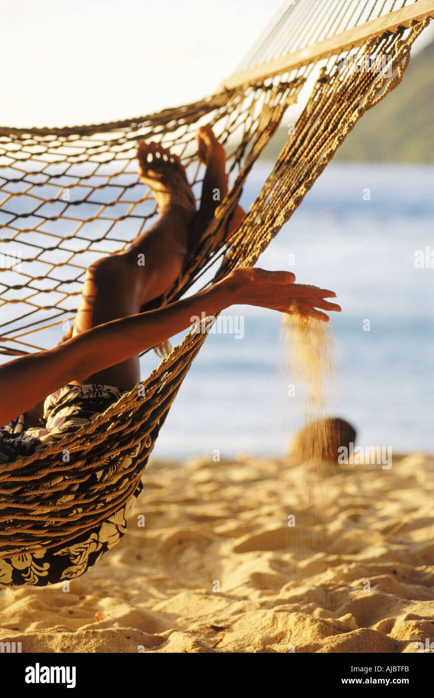 Sand through fingers hi-res stock photography and images - Alamy