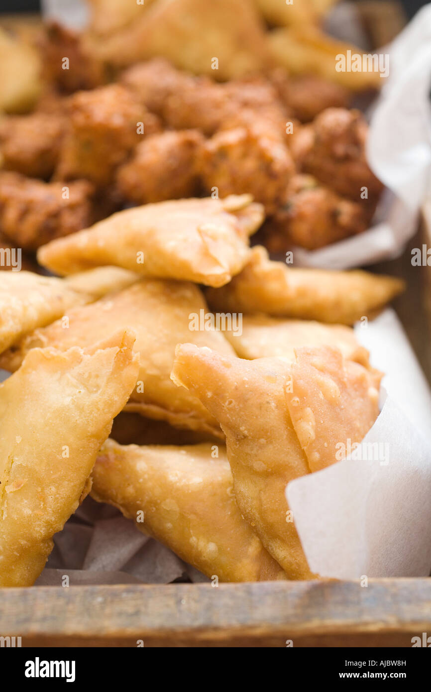 Samosas in a tray hi-res stock photography and images - Alamy