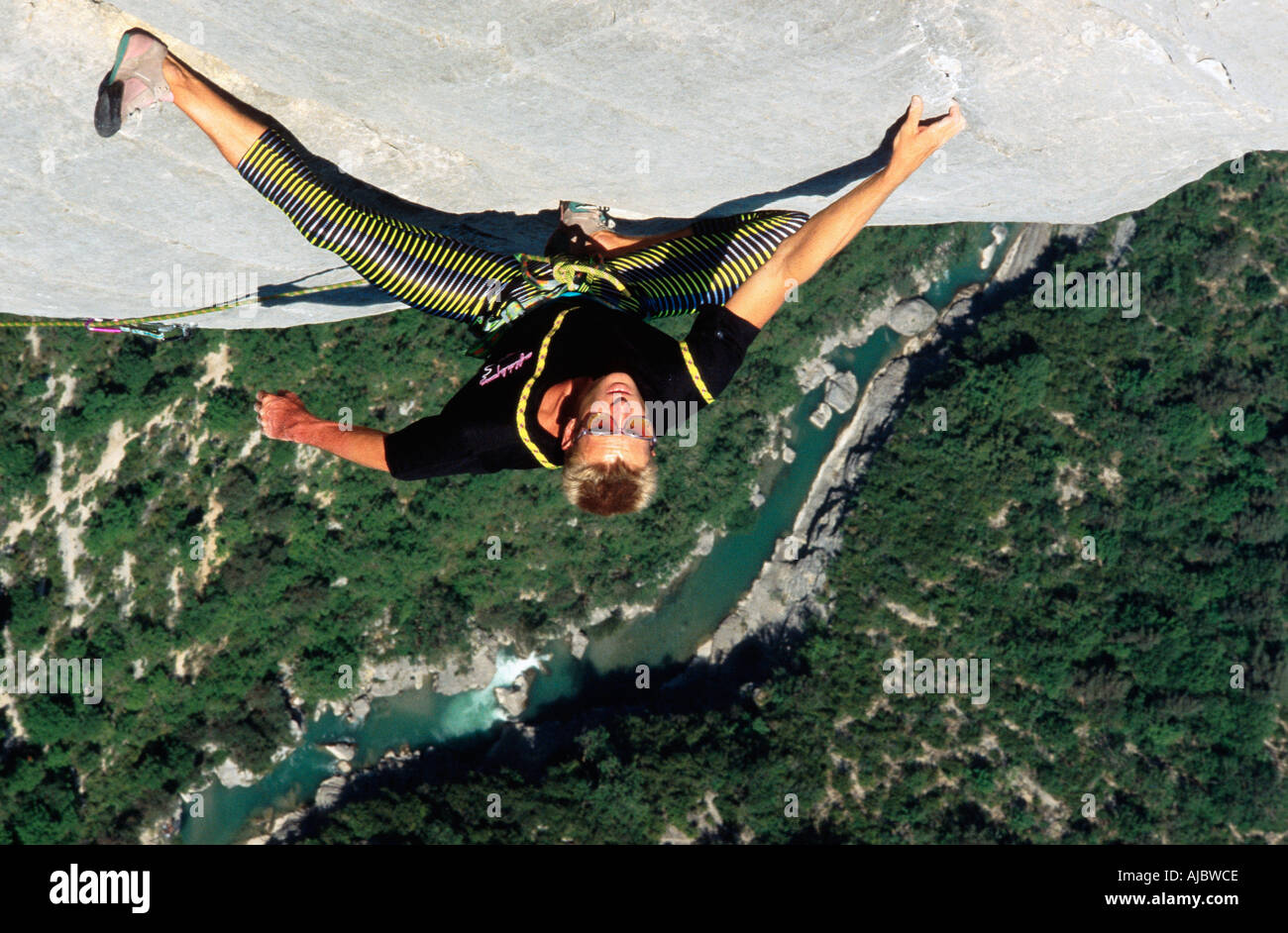 Rock climber climbing in canyon verdon hi-res stock photography and ...