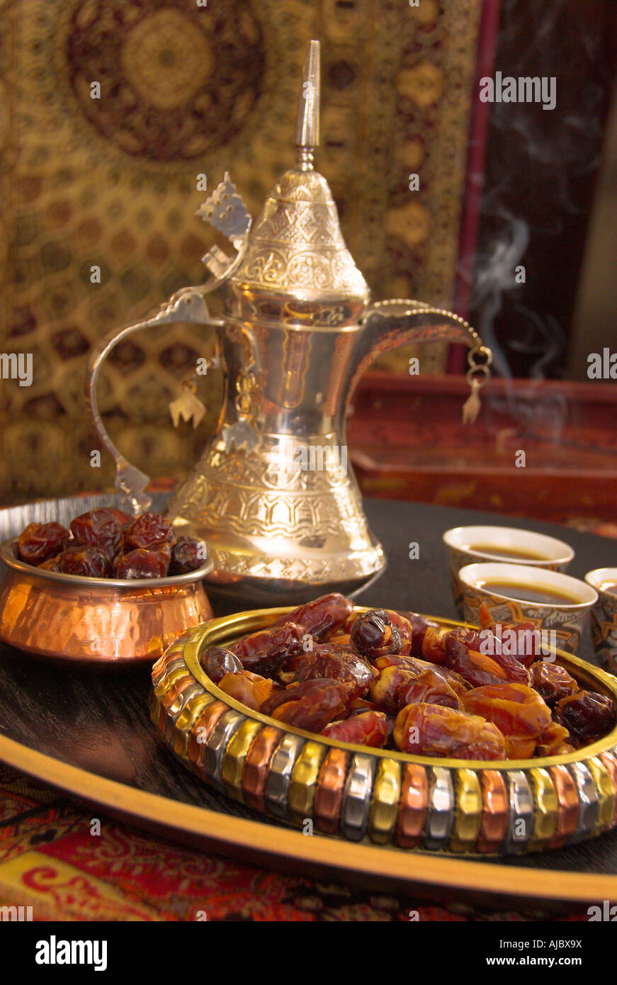 Saudi tea hi-res stock photography and images - Alamy