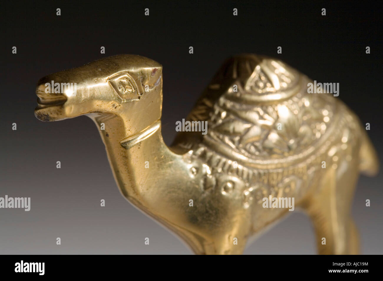 Metal camel hi-res stock photography and images - Alamy