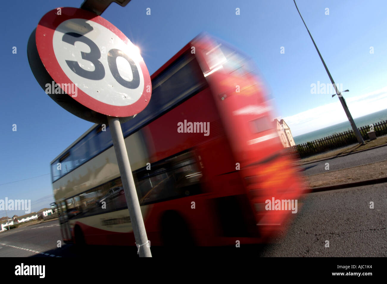 Red bus livery hi-res stock photography and images - Alamy