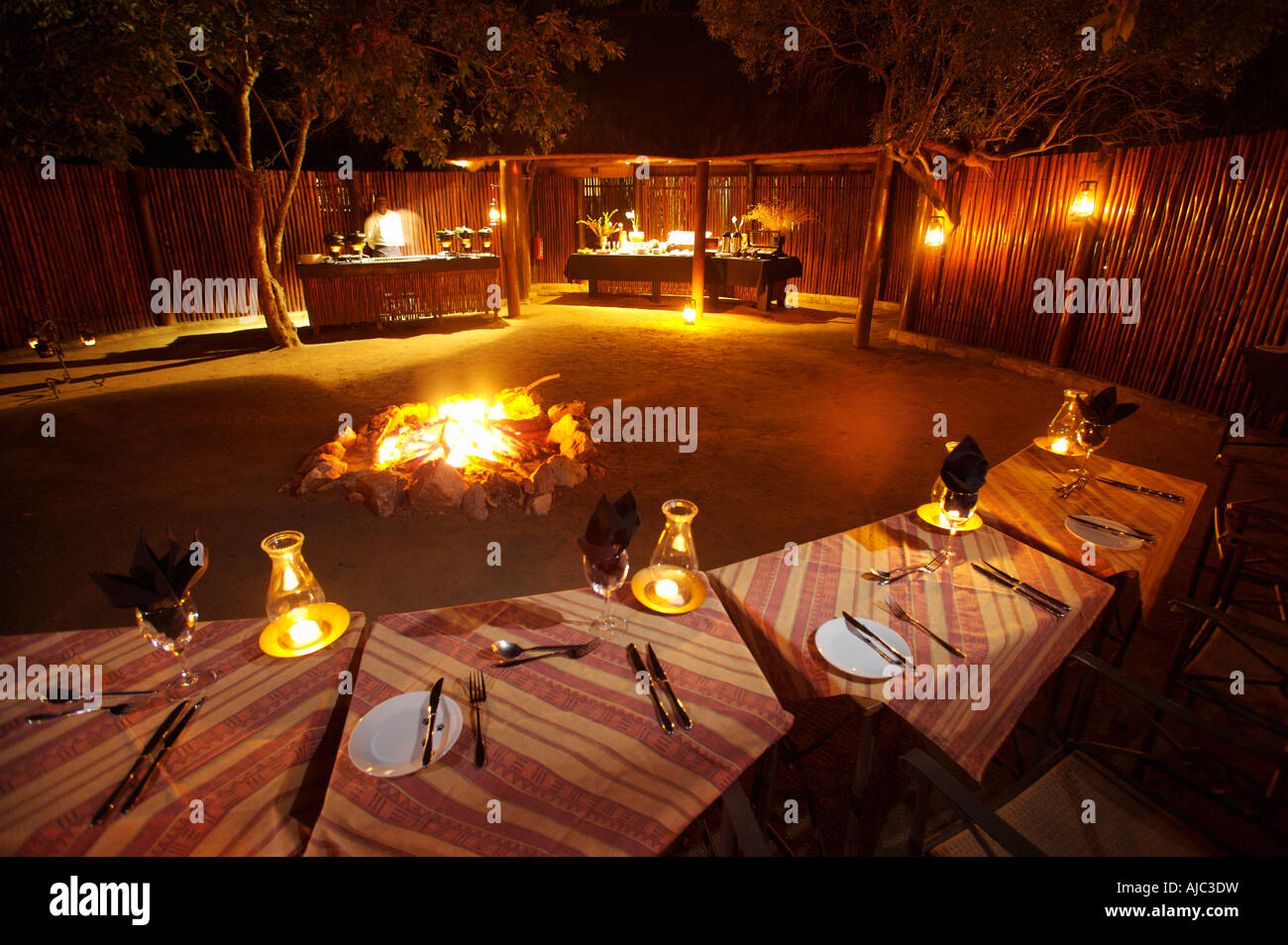 Africa dinner in the bush hi-res stock photography and images - Alamy