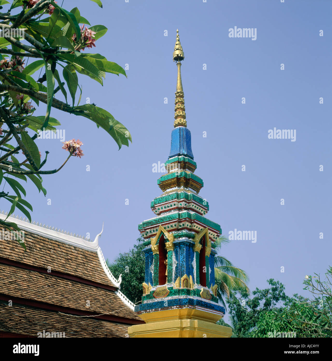 Wat sop sikharam hi-res stock photography and images - Alamy