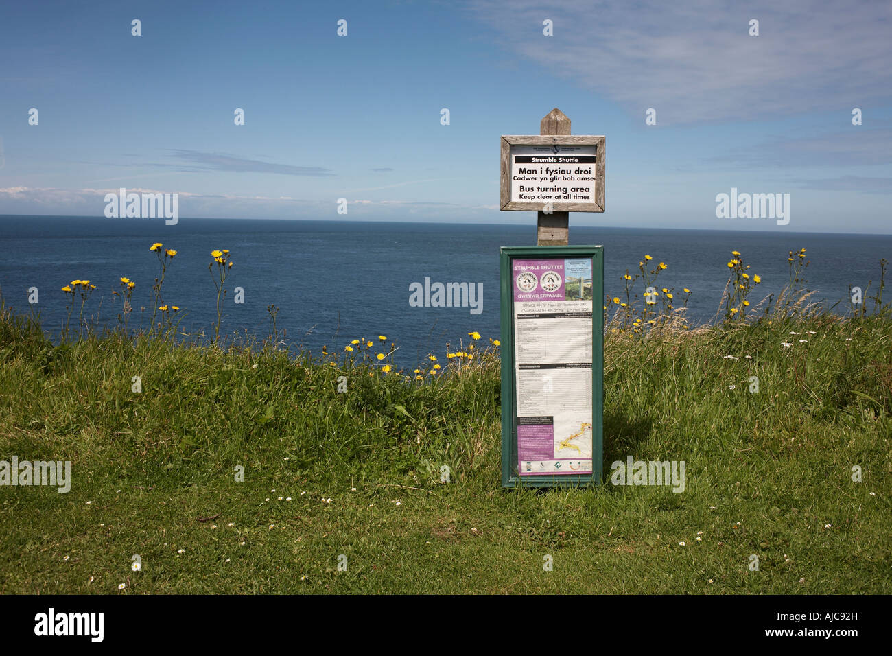 A quirky bus turning point sign positioned for car drivers to avoid ...