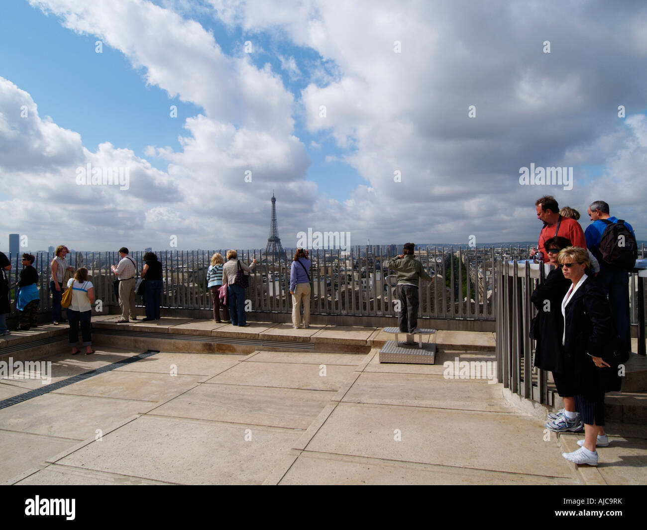 Arc de triomphe observation deck hi-res stock photography and images - Alamy