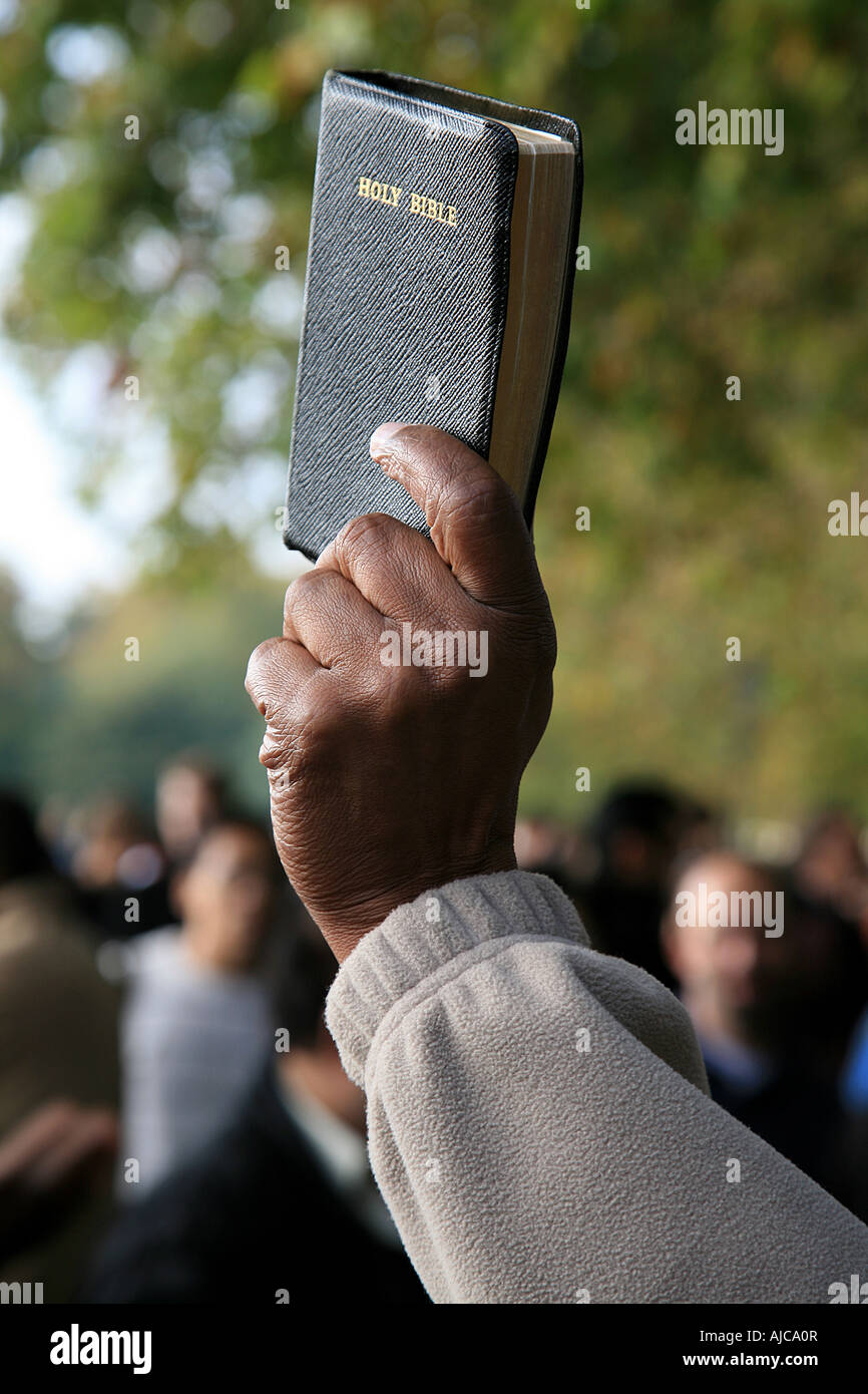 Religious speaker hi-res stock photography and images - Alamy