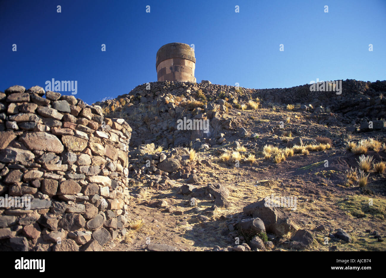 Precolombian funeral burial towers Chullpas at Sillustani Set on Lake ...