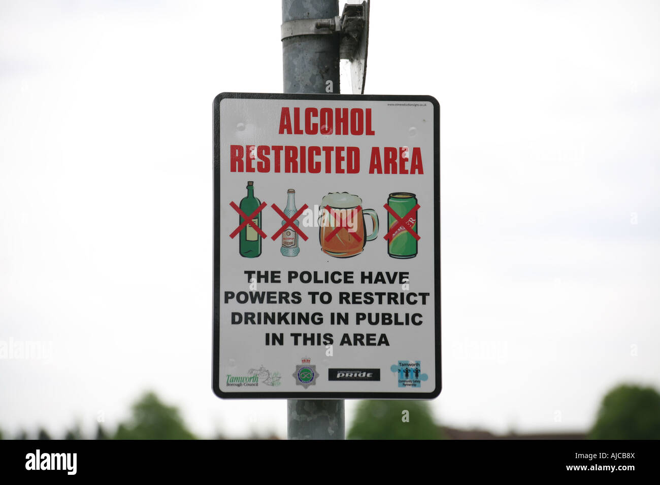 Alcohol restricted area sign hi-res stock photography and images - Alamy