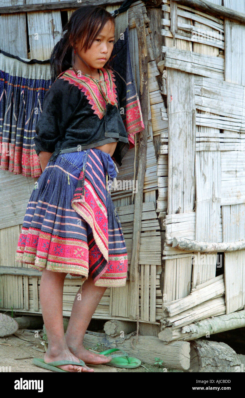 Chiang mai hmong hilltribe costume hi-res stock photography and images ...