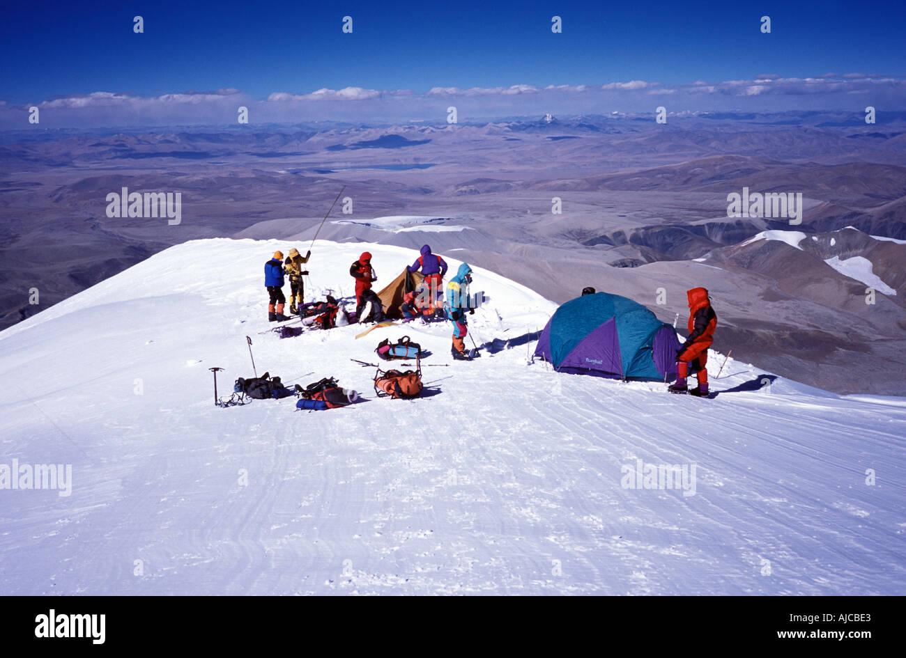 Ascent shishapangma 8013 8046m tibet hi-res stock photography and ...