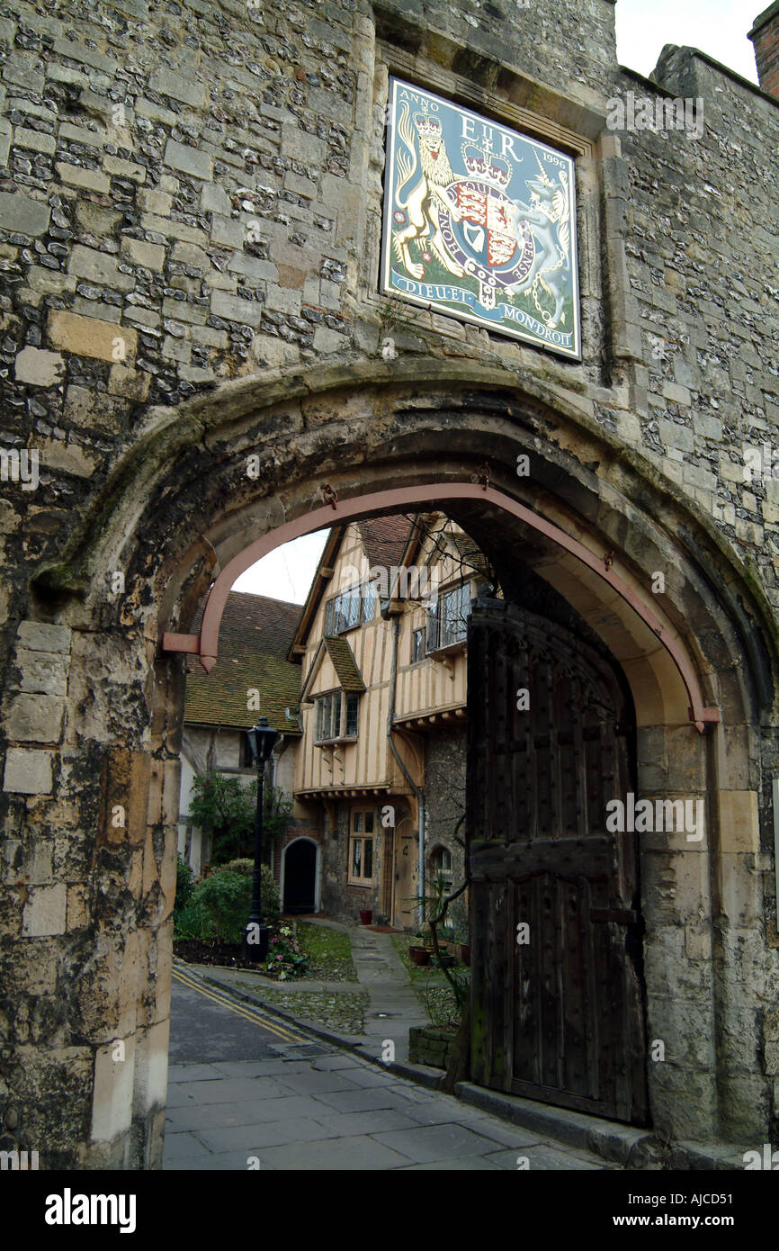 Winchester medieval gates hi-res stock photography and images - Alamy
