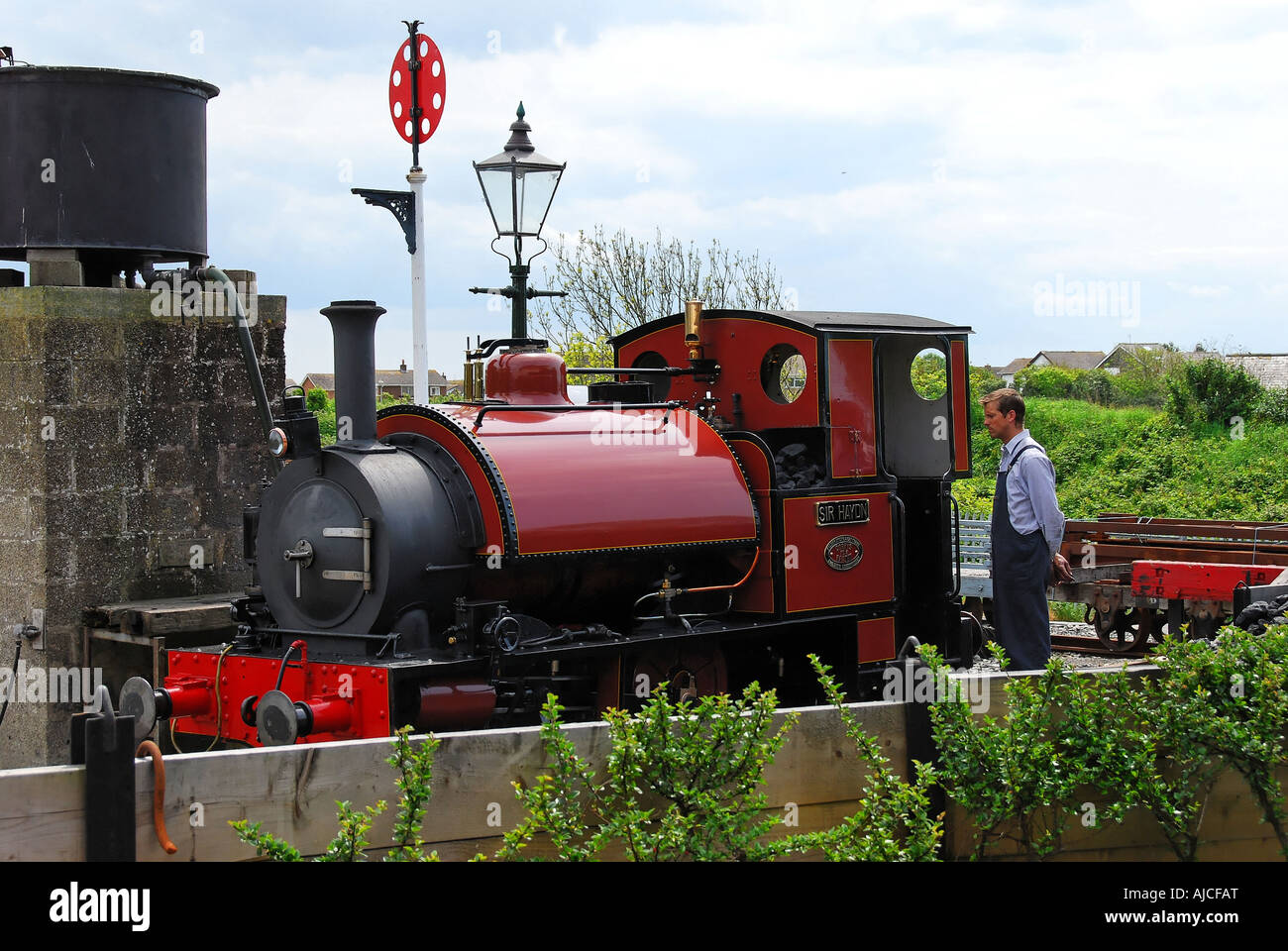 NO3 SIR HAYDEN AT TOWYN STATION TALYLLYN RAILWAY Stock Photo - Alamy