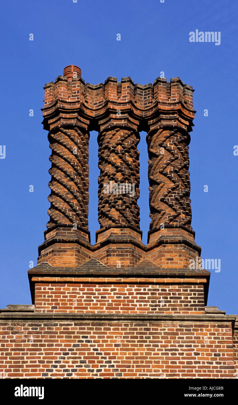 Hampton court fire hi-res stock photography and images - Alamy