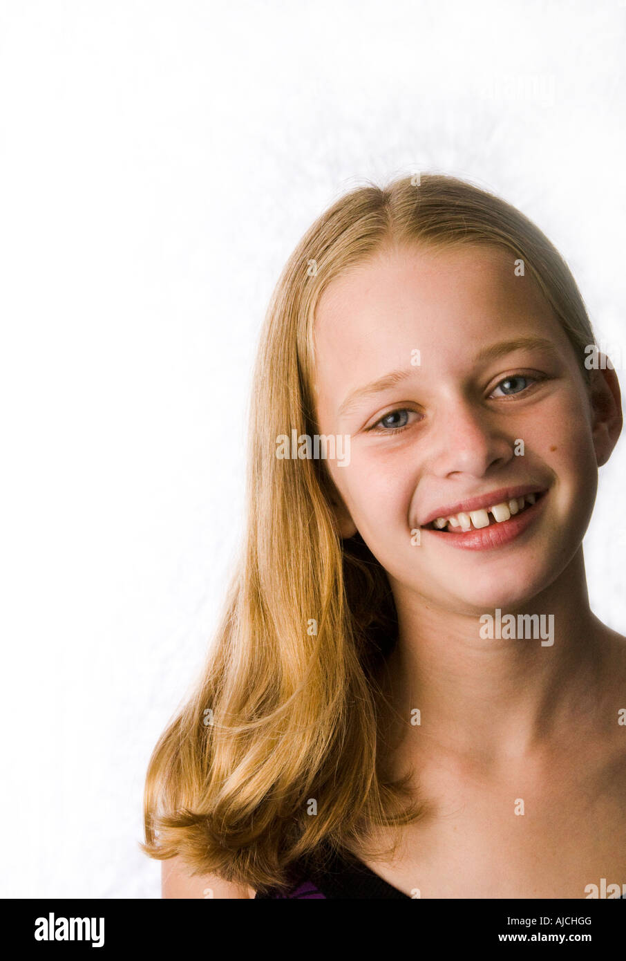 11 year old girl blonde hi-res stock photography and images - Alamy