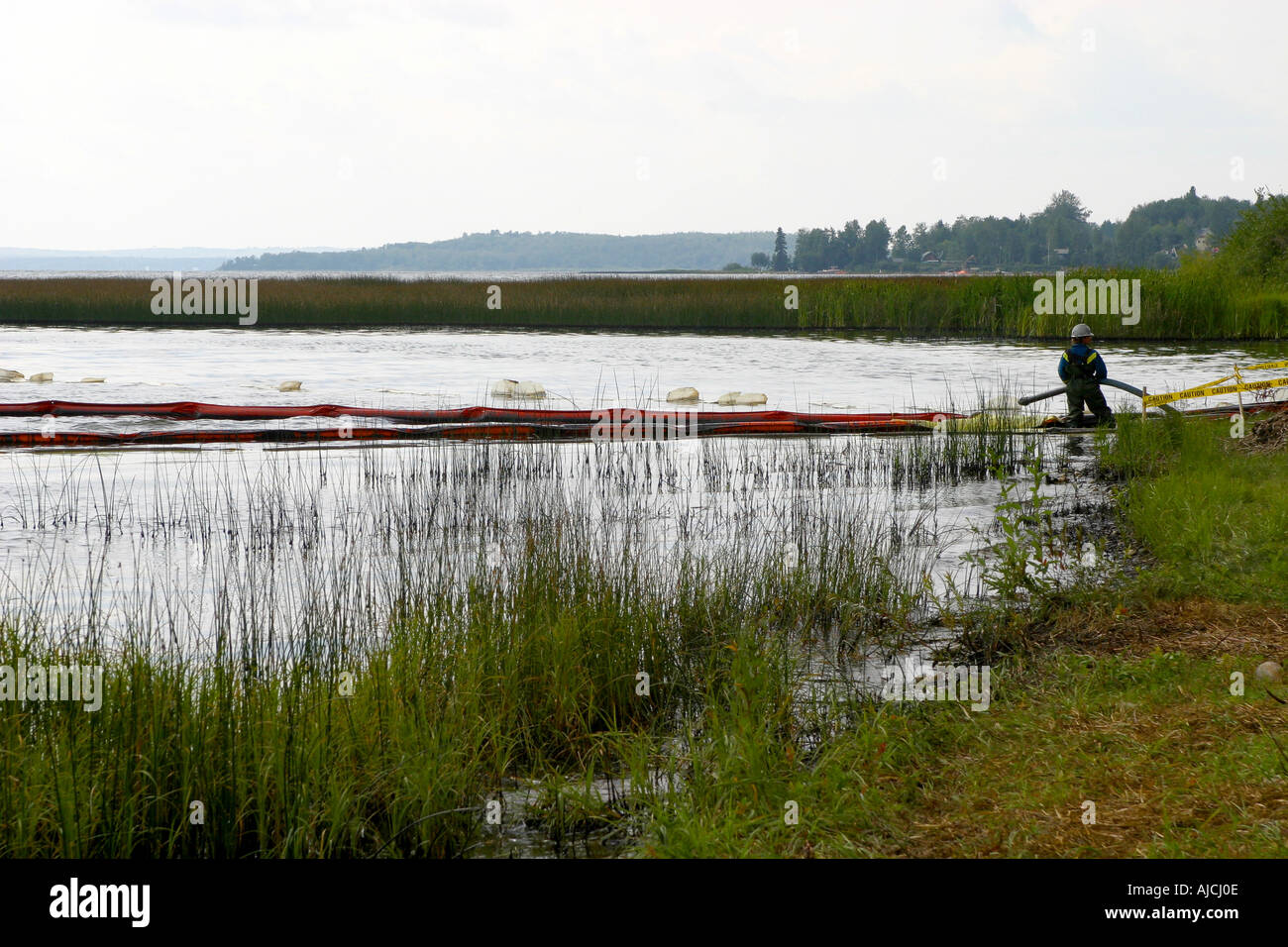 Oil spill - environmental disaster Stock Photo - Alamy