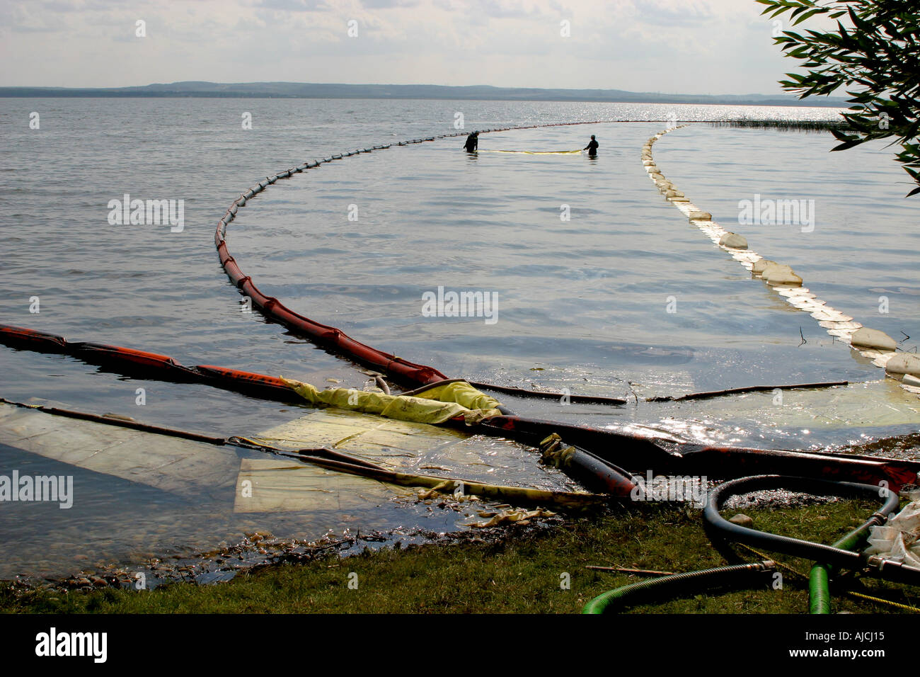 Oil spill - environmental disaster Stock Photo - Alamy