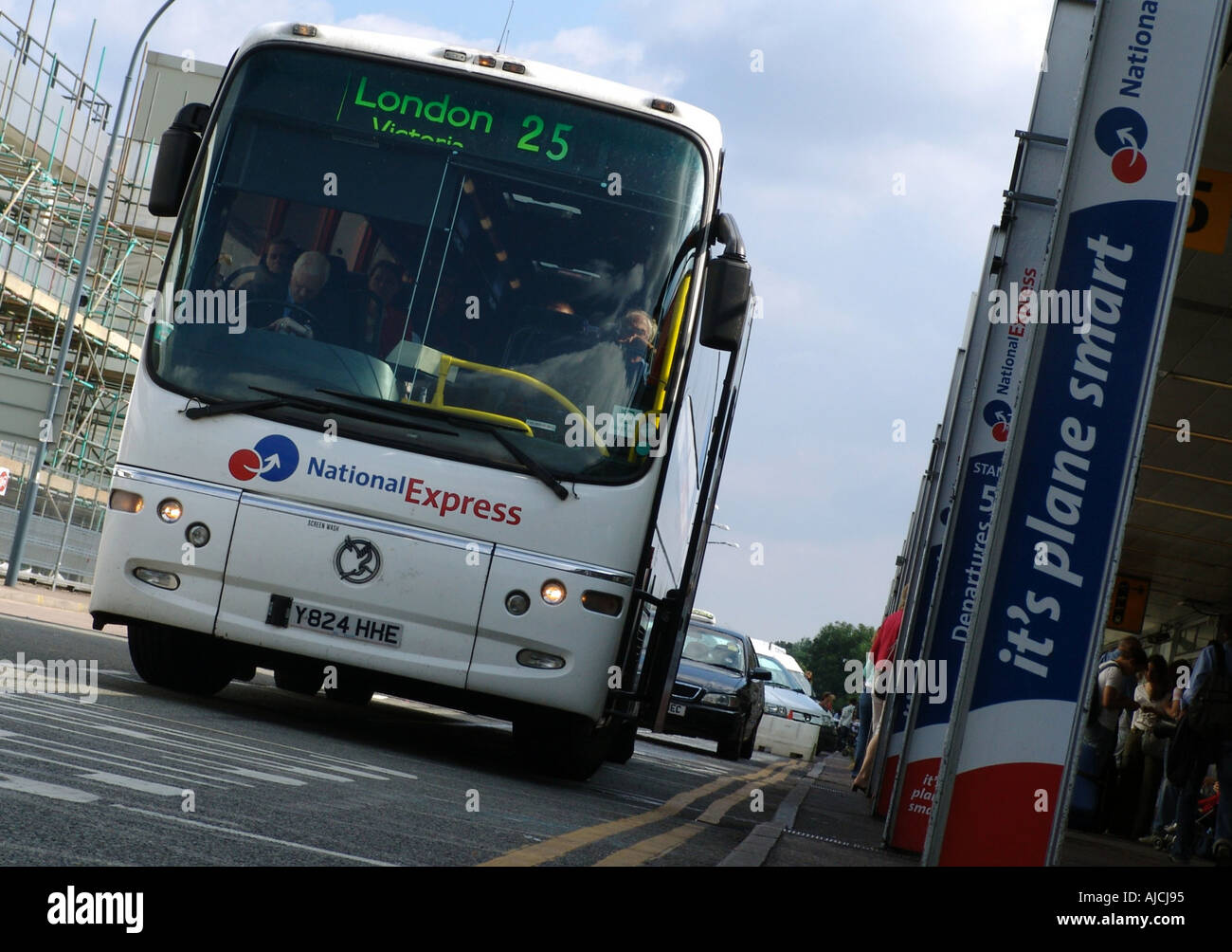 Gatwick express train service hi-res stock photography and images - Alamy