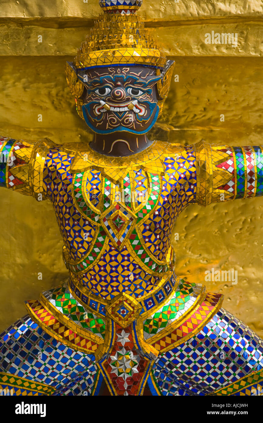 Yaksha supporting a golden chedi Grand Palace Temple of the Emerald ...