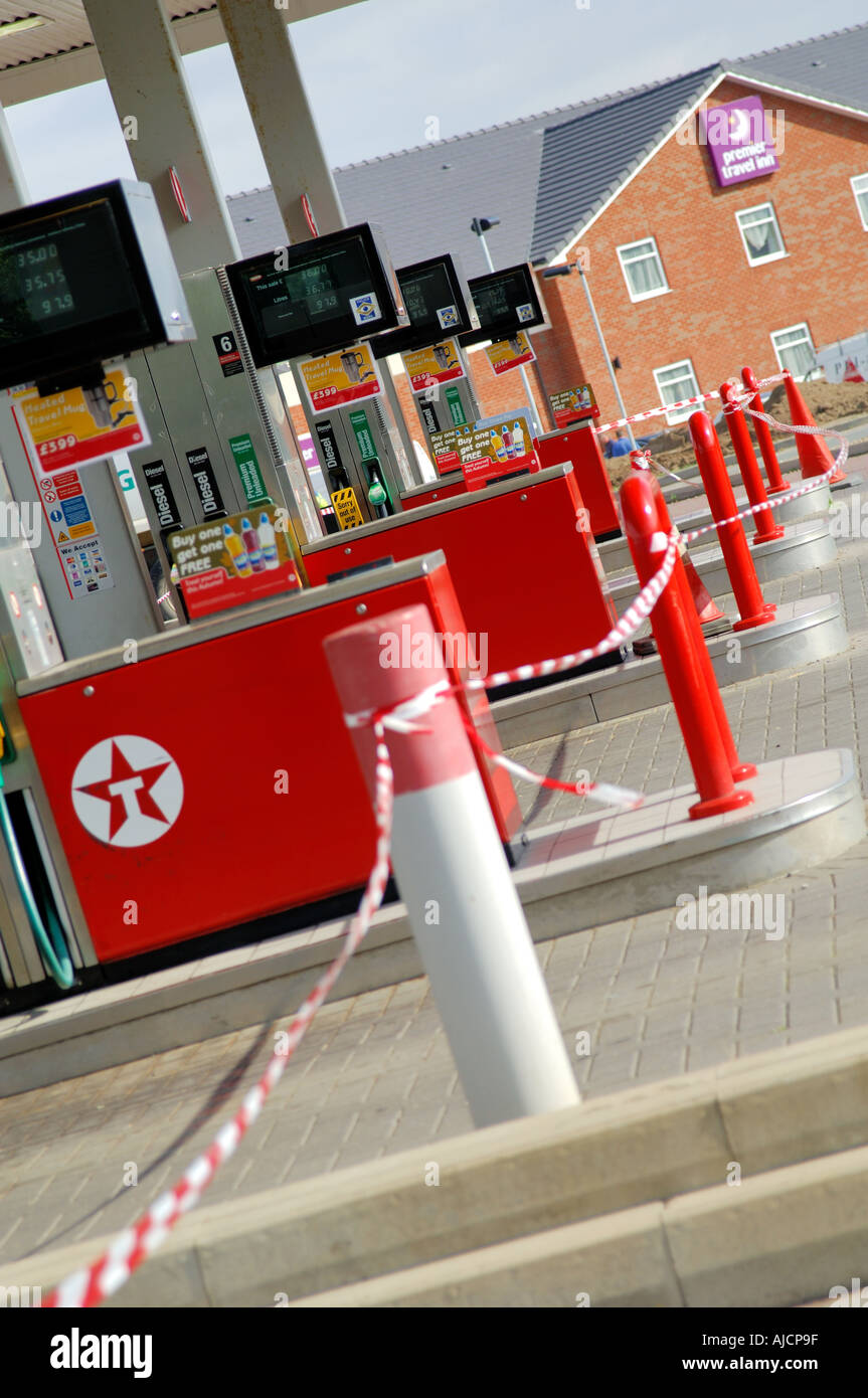 Petrol station forecourt closed after panic buying following threat of fuel blockade of ...