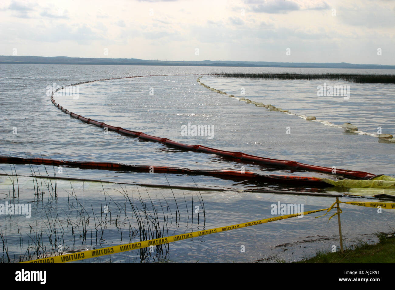 Oil spill - environmental disaster Stock Photo - Alamy