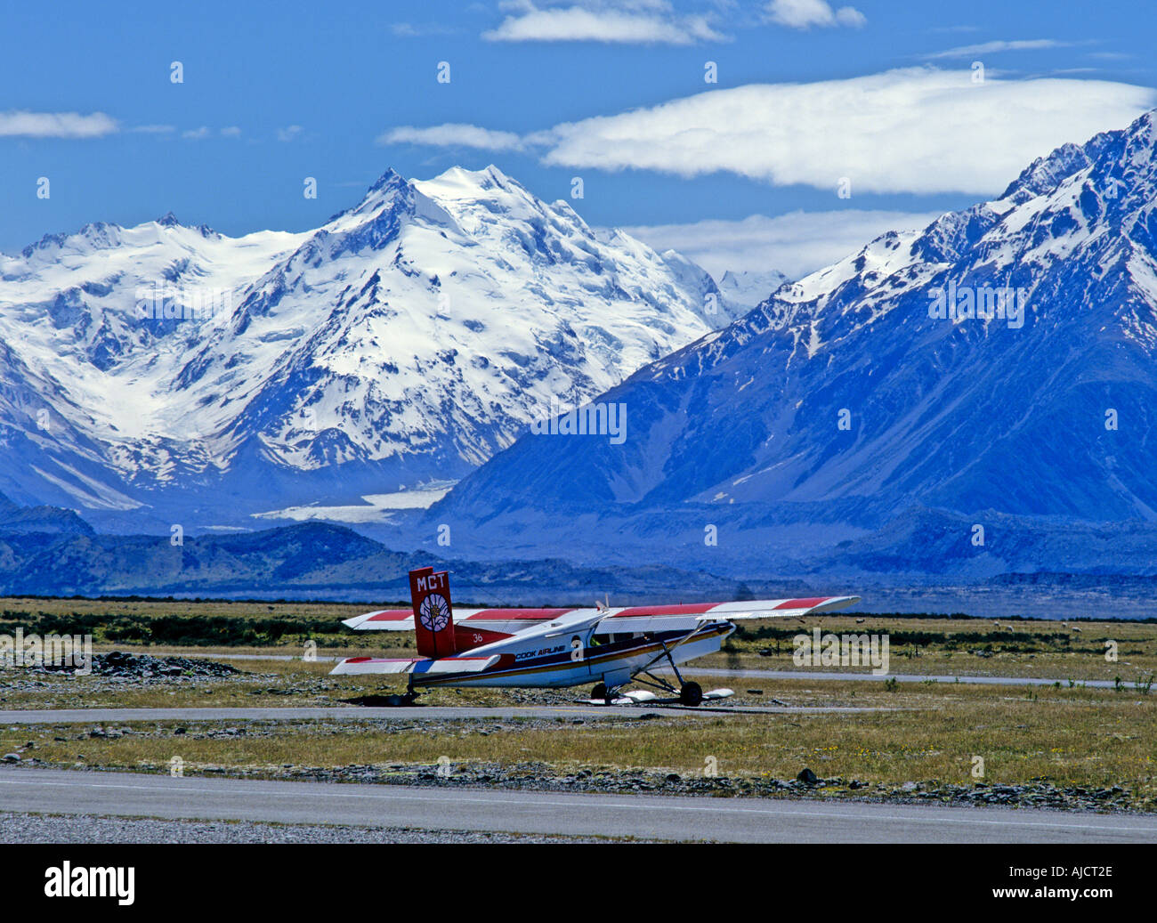 Mount Cook Airline Pilatus PC-6 Turbo Porter ski plane in Mt Cook ...