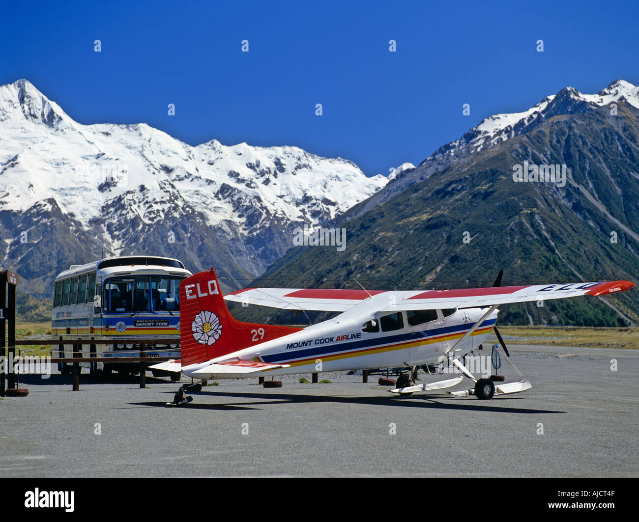 Mount cook airport hi-res stock photography and images - Alamy