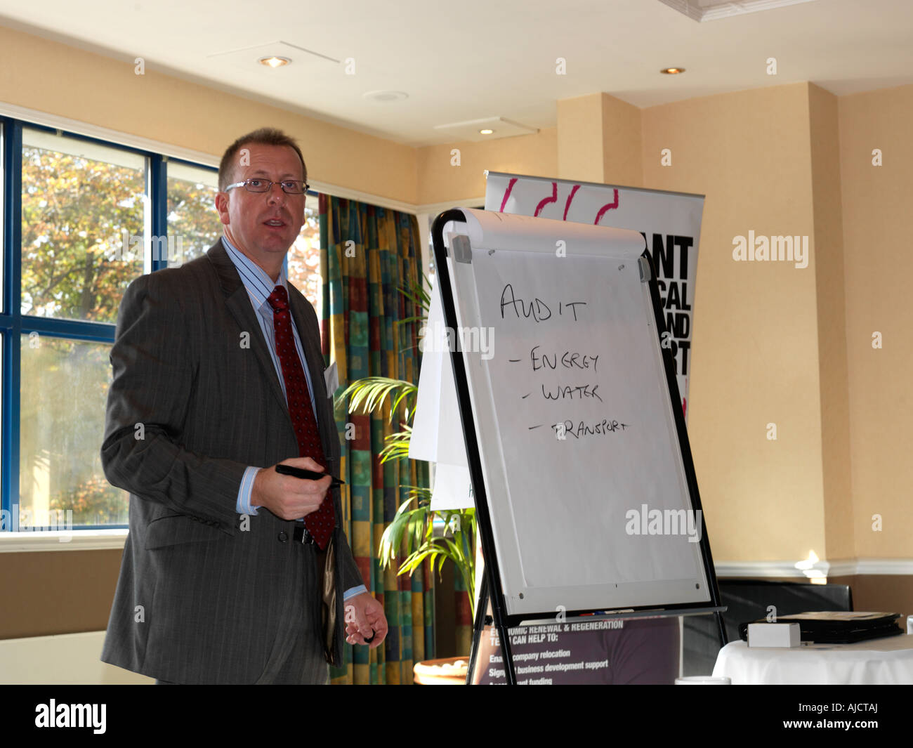 Chart sutton hi-res stock photography and images - Alamy