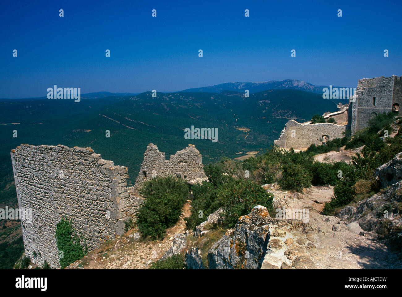 Peyrepertuse Castle Pyrenees Aude France Stock Photo - Alamy