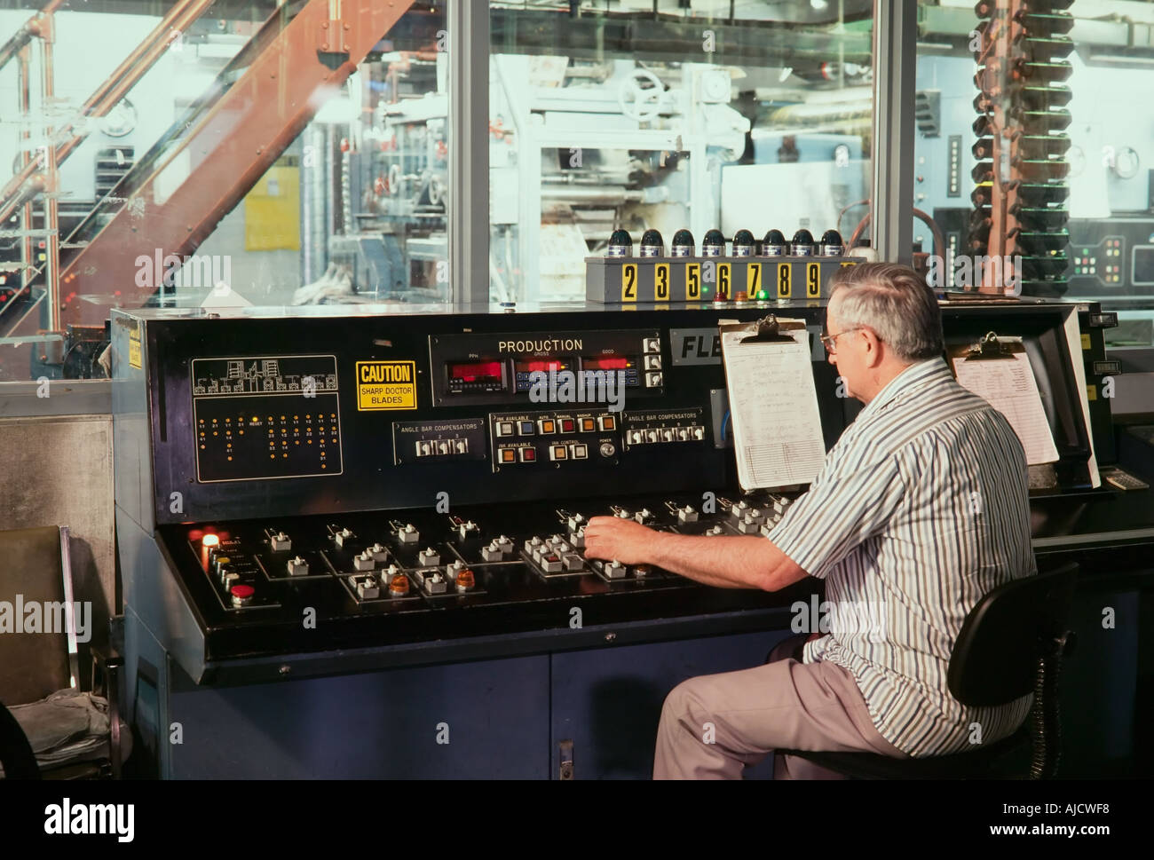 Newspaper printing hi-res stock photography and images - Alamy