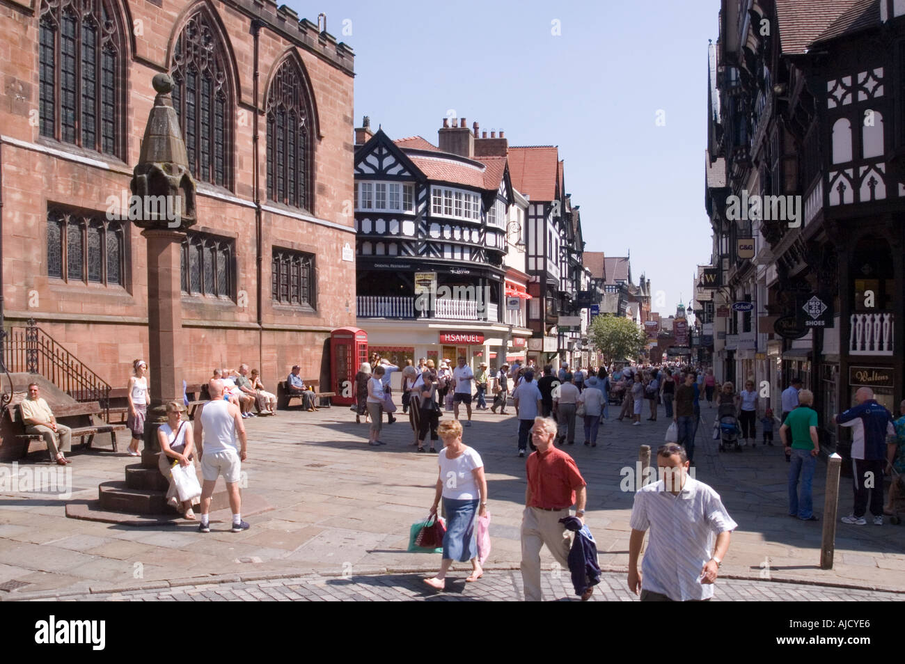 Chester the rows eastgate st hi-res stock photography and images - Alamy