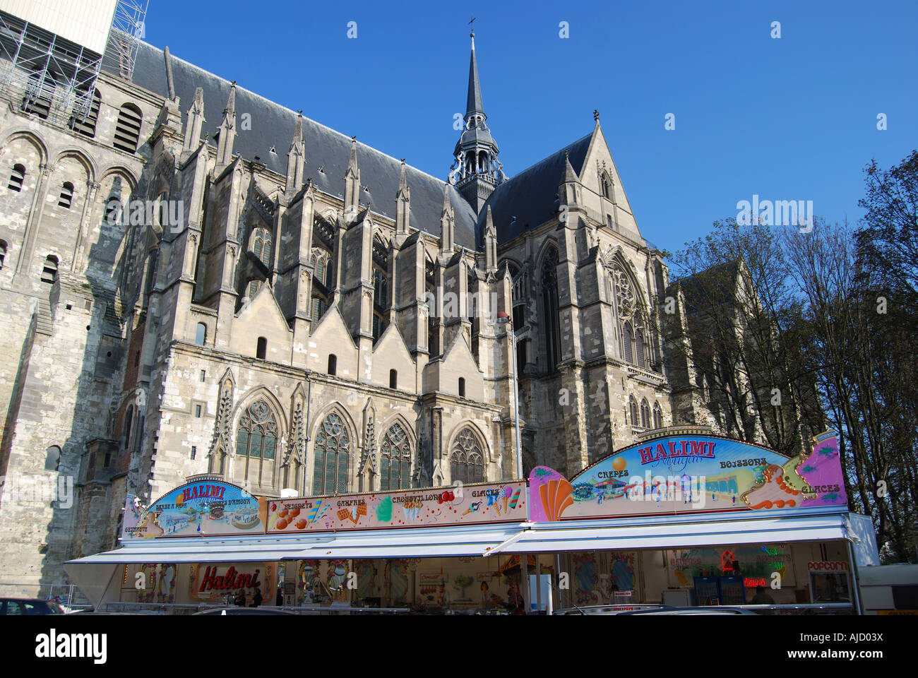 Basilica of saint quentin hi-res stock photography and images - Alamy